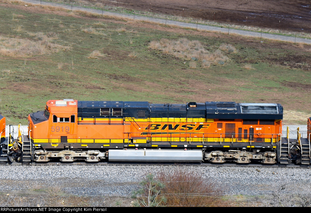 BNSF 5919